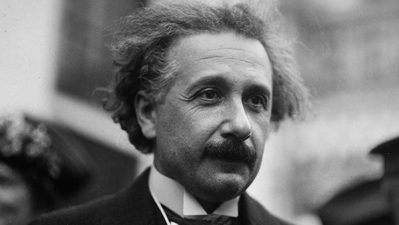 Albert Einstein's Year in Prague : Prague Morning