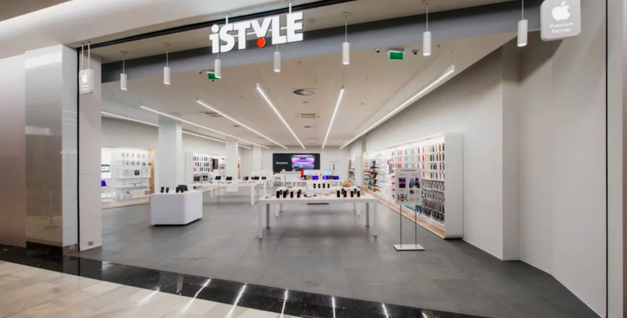 GALLERY: Czechia's First Apple Premium Partner Store Opens in Prague