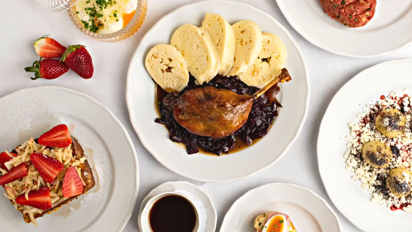 Café Savoy: Enjoy the First-Republic Café Atmosphere