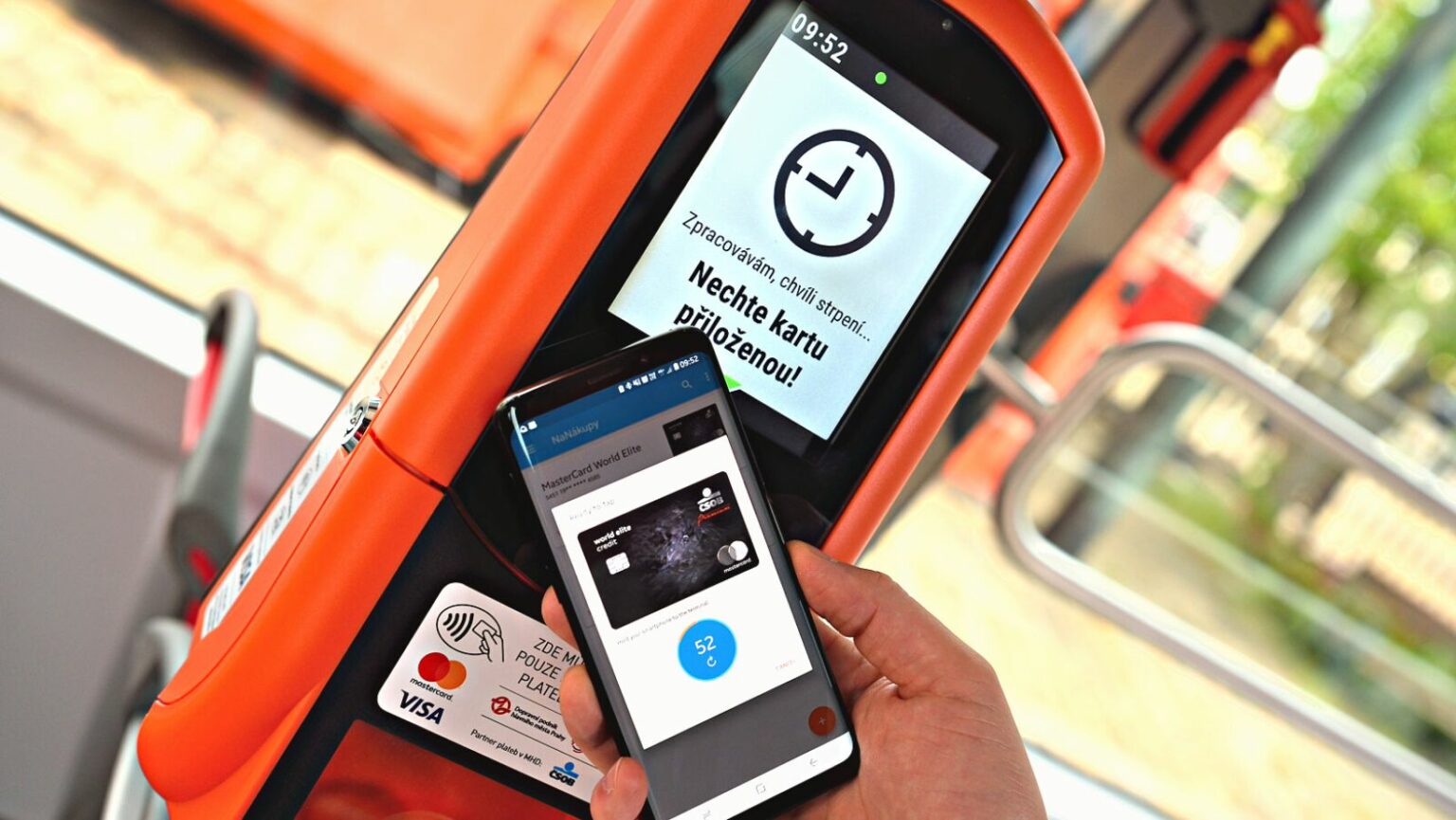 Prague Buses to Be Equipped With Contactless Payment Devices