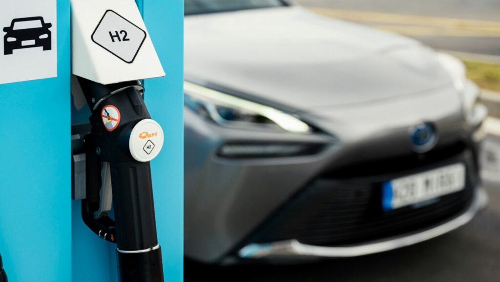 Prague’s First Hydrogen Car Fuel Station