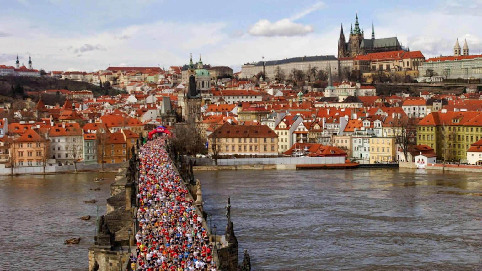 Police Put Plans in Place as 20,000 West Ham Fans Head to Prague ...